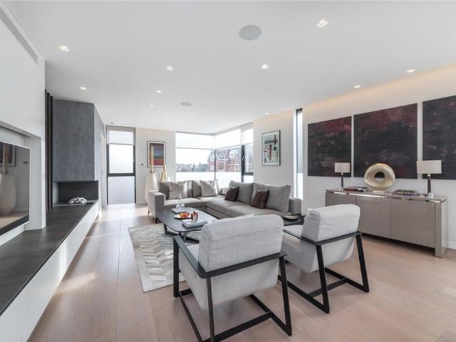 Nutley Terrace, Hampstead, London 4 bed semi detached house to rent £16,900 pcm £3,900 pw