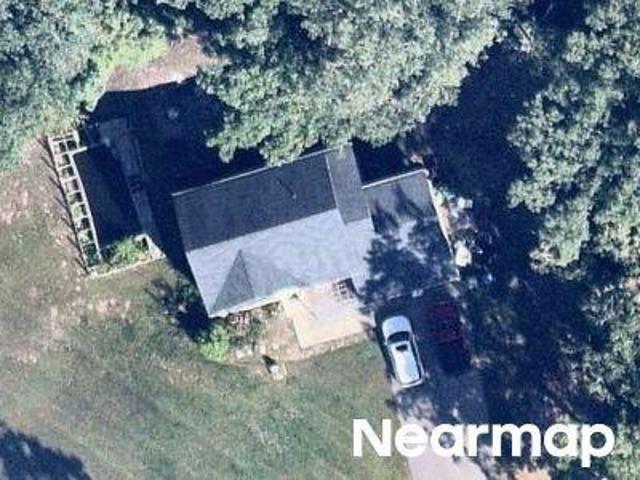 Nutmeg Cir