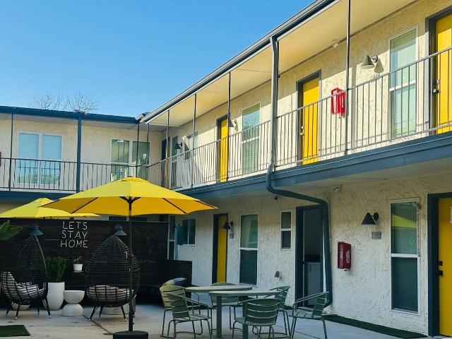 Nuvo Andorra: Refined Dallas Living – July Move 1 Bedroom Apartment for Rent at 5109 Gaston Ave, Dallas, TX 75214