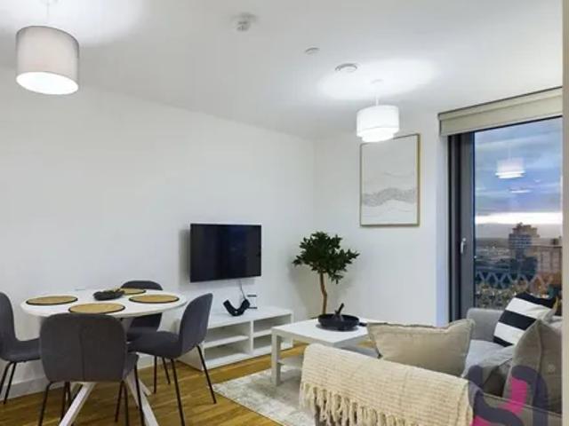 NV Building 2, 98 The Quays, Eccles, M50 3BD, United Kingdom | 2 bed apartment for rent #138178950 | Rentberry