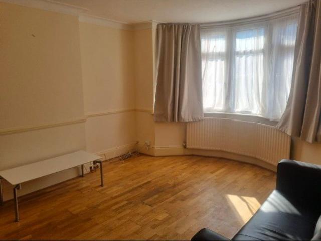 NW10 1EH 92 Brunley Road, Dollis Hill DR
