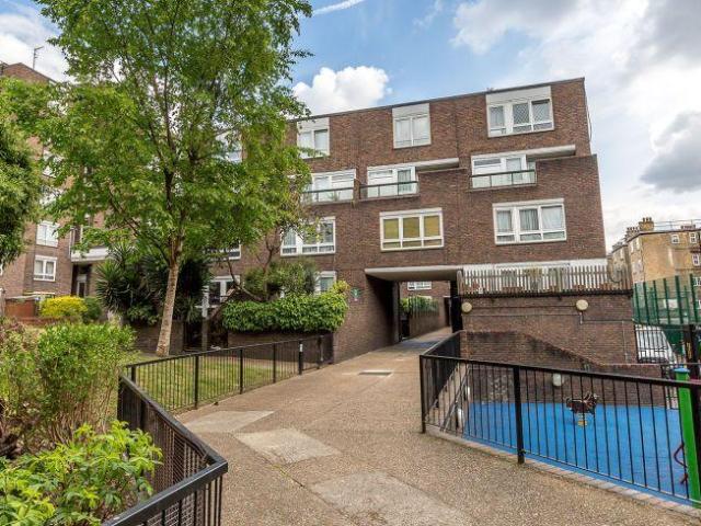 NW1 3 bed flat to rent £3,597 pcm £830 pw