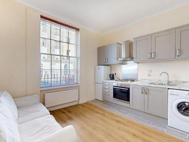 NW1 2 bed flat to rent £2,999 pcm £692 pw