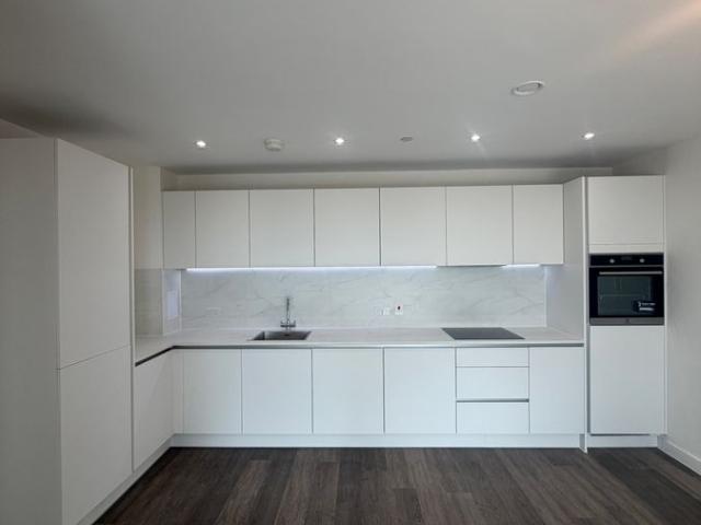 NW9, 3 bed flat to rent, £3,100 pcm | PrimeLocation