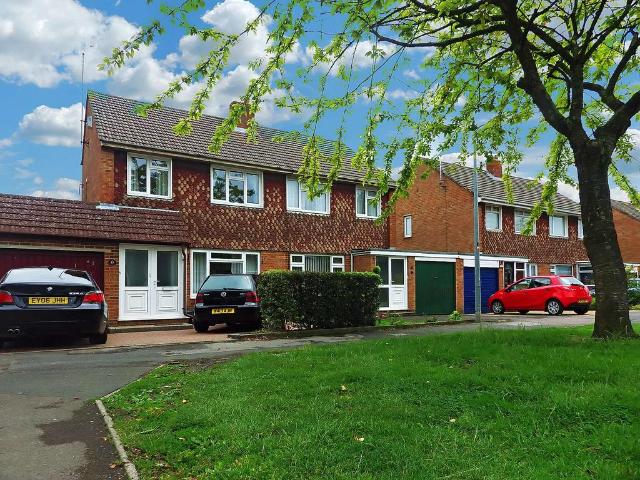 Nythe Road, Swindon SN3 3 bed semi detached house to rent £1,345 pcm £310 pw