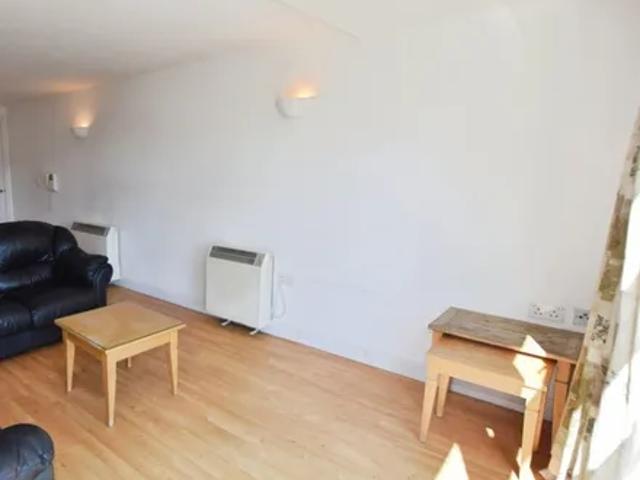 O2 Ritz, Whitworth Street West, Manchester, M1 5NQ, United Kingdom | 2 bed apartment for rent #165808535 | Rentberry