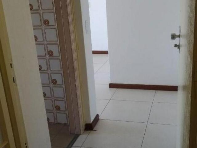 O MAIOR APTO. 2 DORM. DEP. EMP. E GAR.COM MUITO SOL