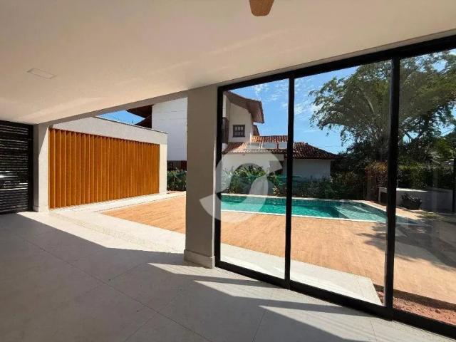 O Casa moderna é luxuosa com 4 suítes à venda R$ 3.500.000 Itaipu Niterói/RJ