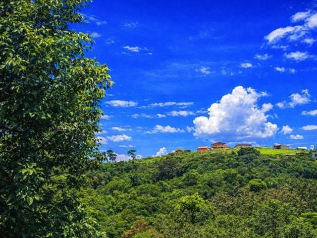 O empreendimento conta com infraestrutura completa, incluindo água, energia e internet
