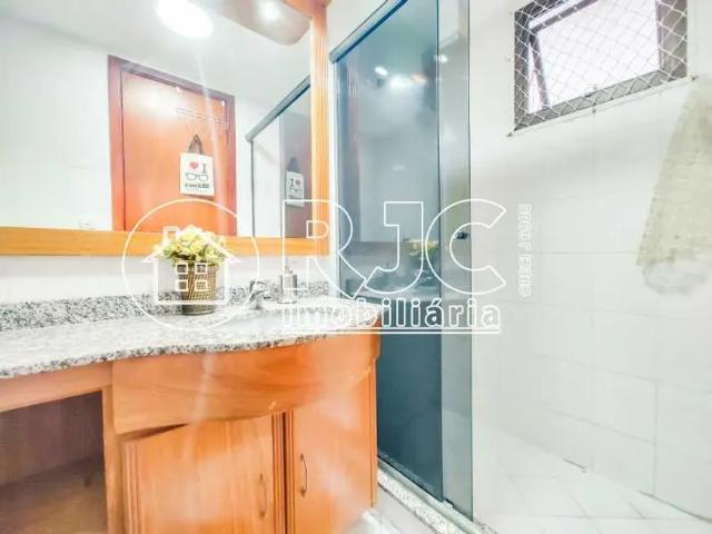 O Espaço dos Seus Sonhos: Duplex de 218m² com 3 Quartos, Lazer Privativo e Segurança na Tijuca