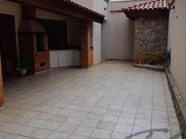 O imovel que valoriza o seu futuro! Sobrado no Condomínio Granja Olga