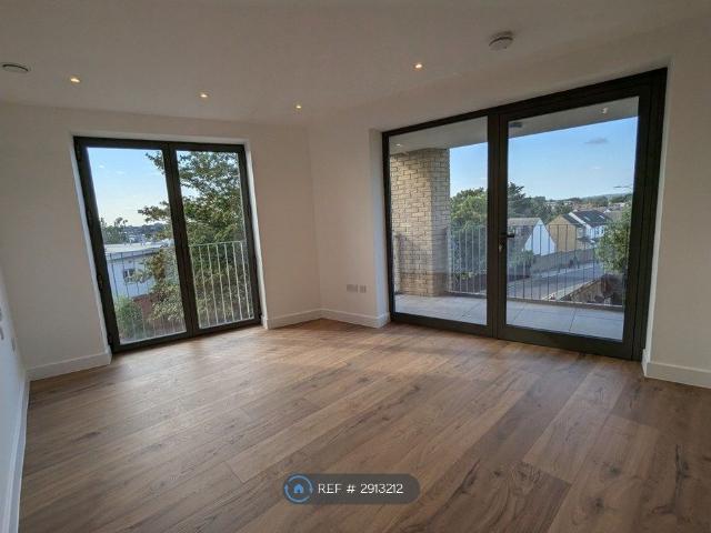 O T O Tower, Ilford IG3, 2 bed flat to rent, £1,769 pcm | PrimeLocation
