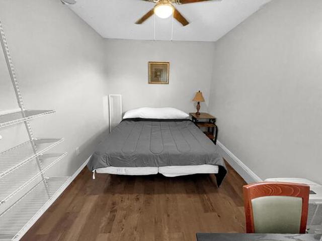 Ocoee House with Dining area. Homey & newly renovated! USE PROMO CODE FOR DISCOUNT!
