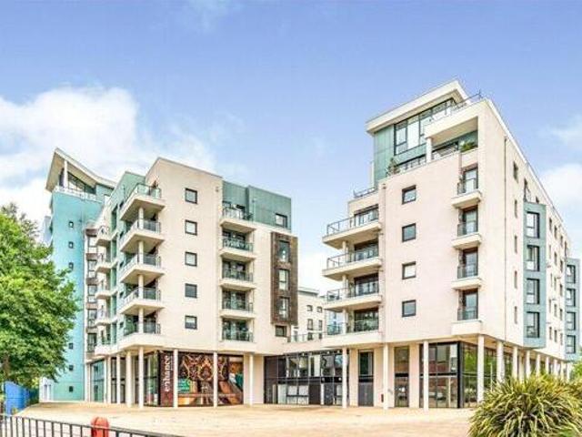 Ocean Way, Southampton, 2 Bedroom Apartment