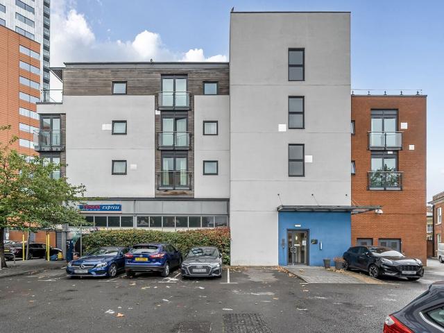 Ocean Way, Southampton, Hampshire SO14, 2 bed flat to rent, £1,600 pcm | PrimeLocation