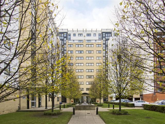 Ocean Wharf, 60 Westferry Road, Canary Wharf, London E14, 1 bed flat to rent, £2,150 pcm | PrimeLocation