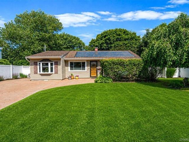 Ocean Ave, Bay Shore, Home For Sale