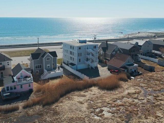 Ocean Blvd Apt,hampton, Home For Sale