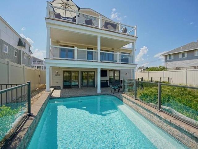 Ocean Blvd, Seabrook, Home For Sale