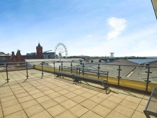 Ocean Buildings, Bute Terrace, 2 Bedroom Flat