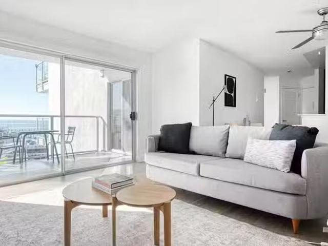 Ocean Club 350 The Village Dr, South Redondo 1 Bedroom 1.