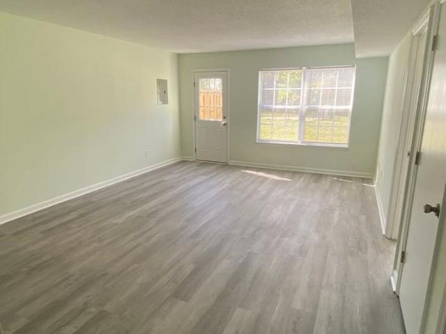 Ocean Highway Apartments 2 Bedroom Apartment for Rent at 15841 Us Highway 17, Hampstead, NC 28443