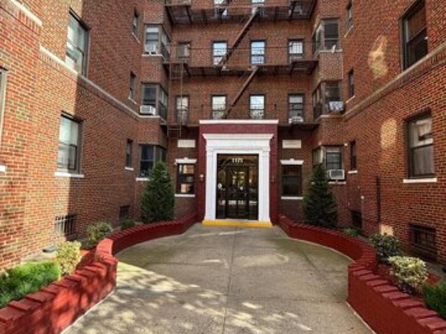 Ocean Pkwy Apt B, Brooklyn, Property For Sale