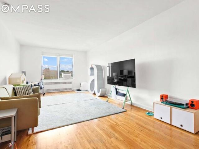 Ocean Pkwy Apt K, Brooklyn, Property For Sale