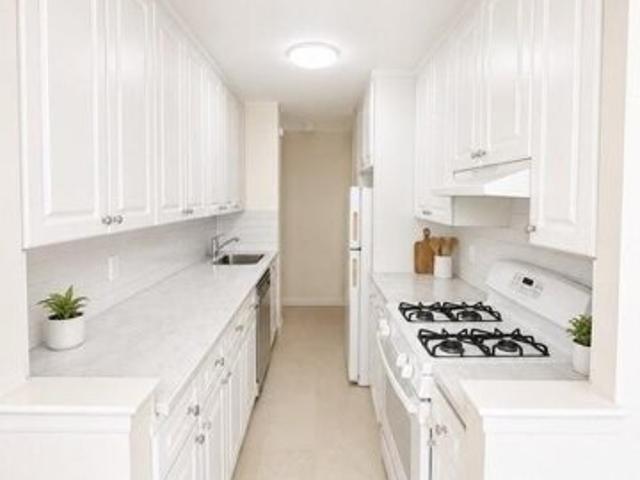 Ocean Pkwy Apt N, Brooklyn, Property For Sale