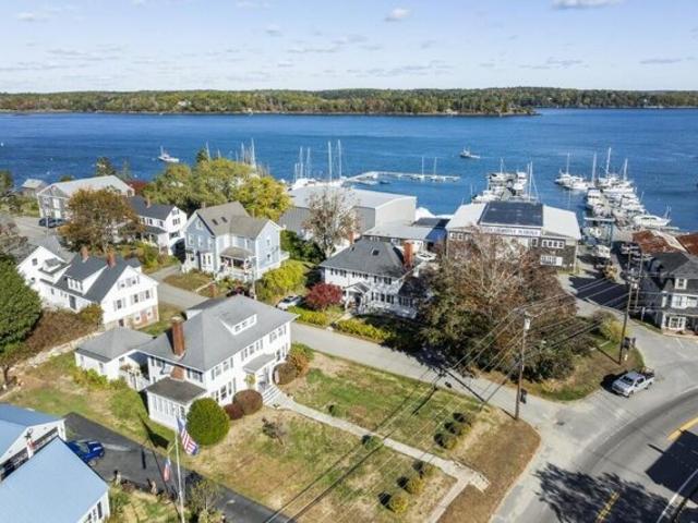 Ocean Point Rd, Boothbay, Home For Sale