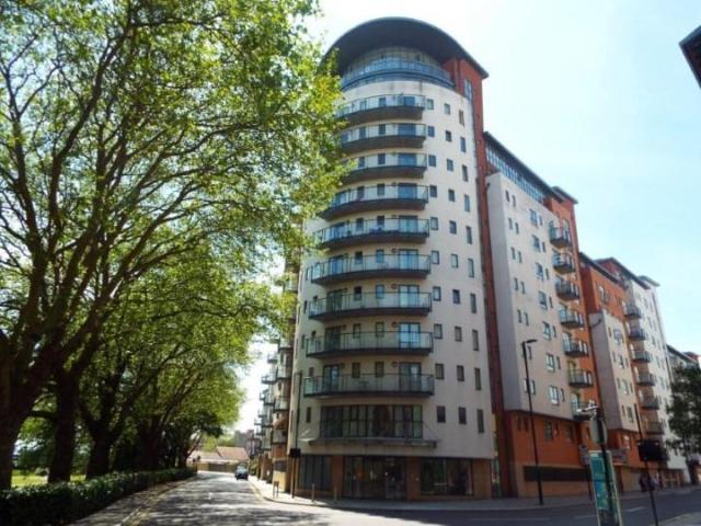 Oceana Boulevard, Southampton, SO14 1 bed apartment to rent £1,000 pcm £231 pw