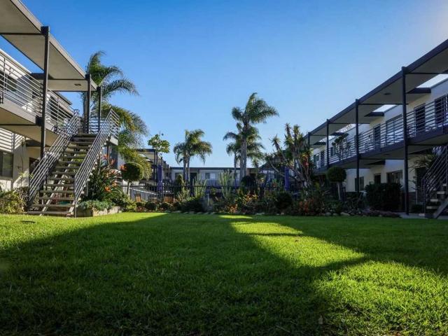 OceanAire Villas 1 Bedroom Apartment for Rent at 931 W 19th St, Costa Mesa, CA 92627 Westside Costa Mesa