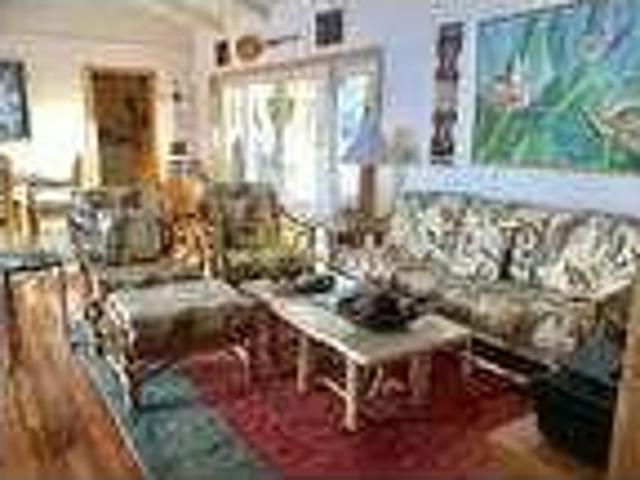 Oceanfront Kailua Kona 3 bedroom 3 bath home