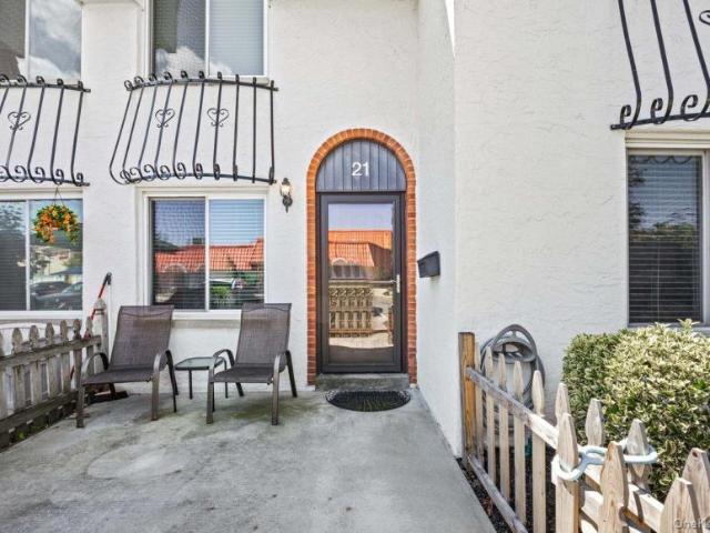 Oceanside NY 11572 105023551