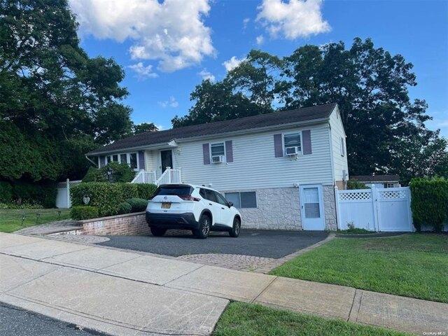 Oceanview Ave, Farmingville, Home For Sale