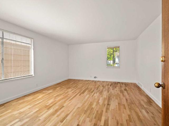 OCFT Faunt 3 Bedroom Apartment for Rent at 4835 Fauntleroy Way Sw, Seattle, WA 98116 Fairmount Park