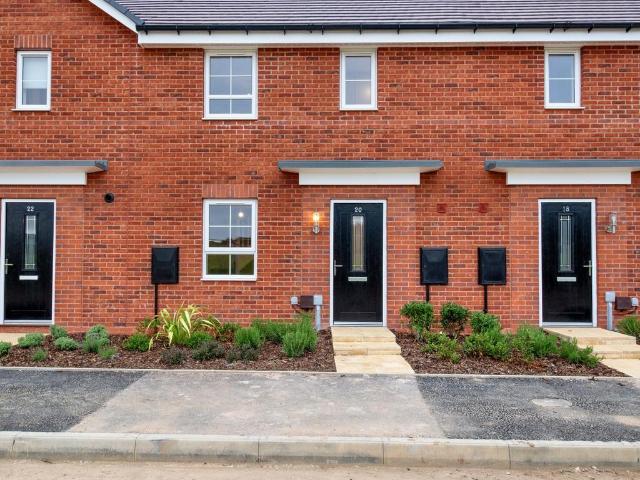 Ochre Close, Rugby, Warwickshire, CV22 1 bed terraced house to rent £1,025 pcm £237 pw