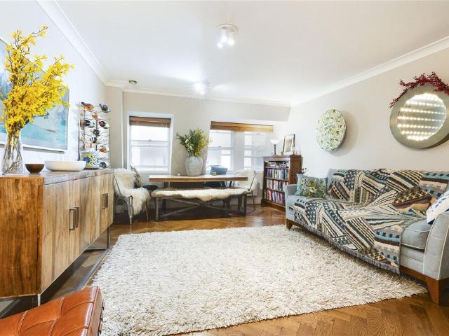 Octave House, Botolph Alley, London. 1 bed apartment to rent £2,700 pcm £623 pw