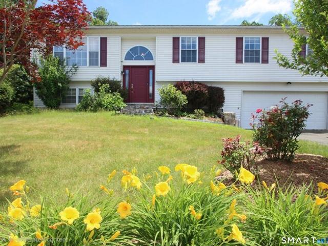 Oaktree Ct, Bethel, Home For Sale