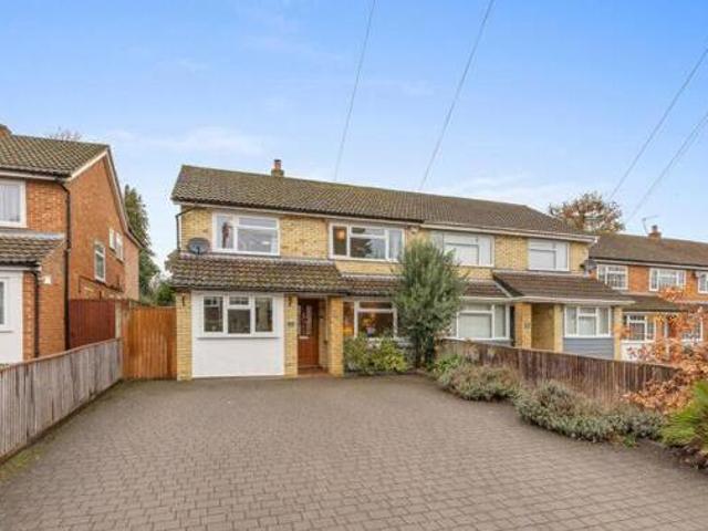 Oaktree Close, Penn, 3 Bedroom Semi detached