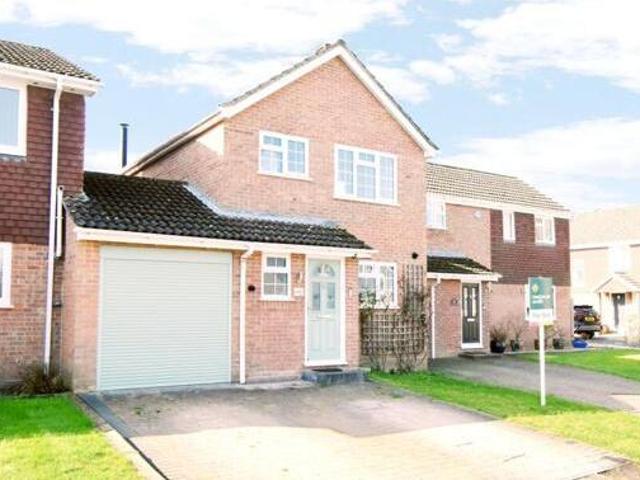 Oaktree Drive, Hook, 3 Bedroom Link
