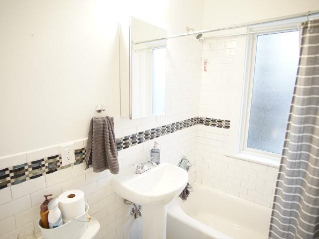 Oakview Apartments 1 Bedroom Apartment for Rent at 616 Lincoln Ave, St. Paul, MN 55102 Summit Hill