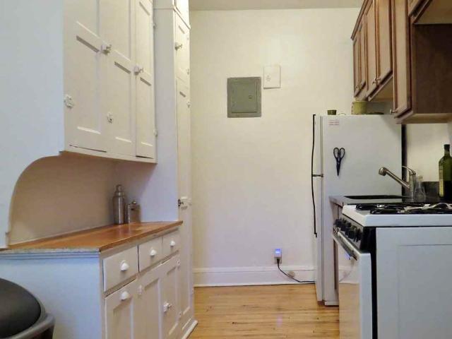Oakview Apartments Studio Apartment for Rent at 616 Lincoln Ave, St. Paul, MN 55102 Summit Hill