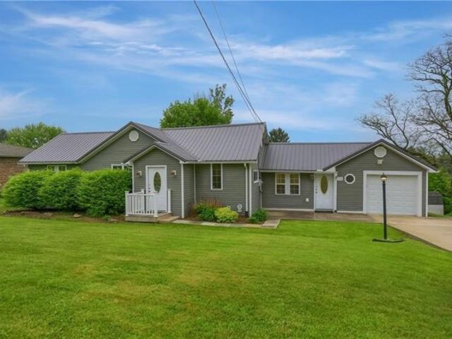 Oakville Rd, Beaver Falls, Home For Sale