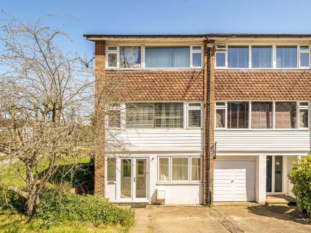 Oakways, Eltham SE9, 5 bed terraced house to rent, £2,500 pcm | PrimeLocation