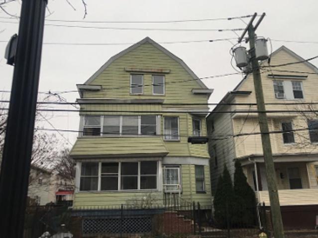 Oakwood Ave