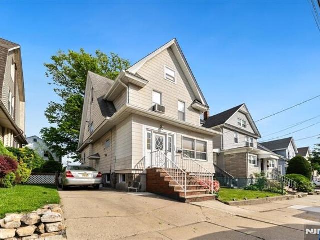 Oakwood Ave, Cliffside Park, Home For Sale