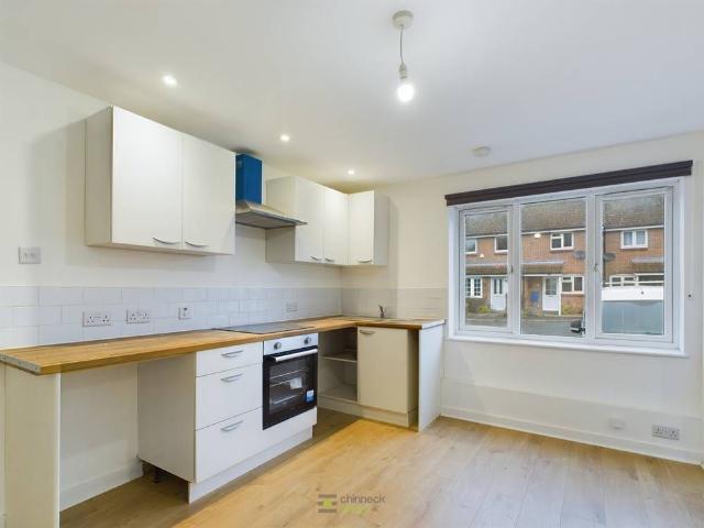 Oakwood Close, Midhurst, GU29
