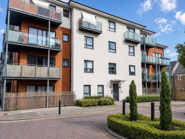 Oakwood Close, London SE13, 1 bed flat to rent, £1,650 pcm | PrimeLocation