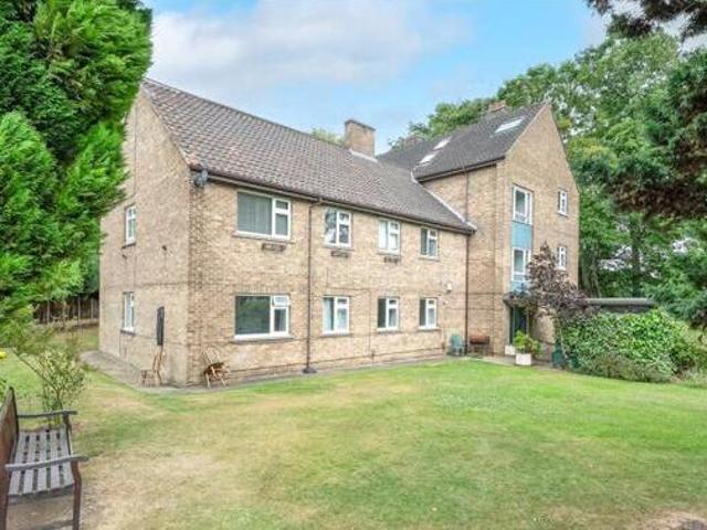 Oakwood Court, Oakwood, 3 Bedroom Apartment
